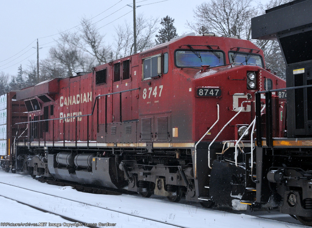 CP 8747